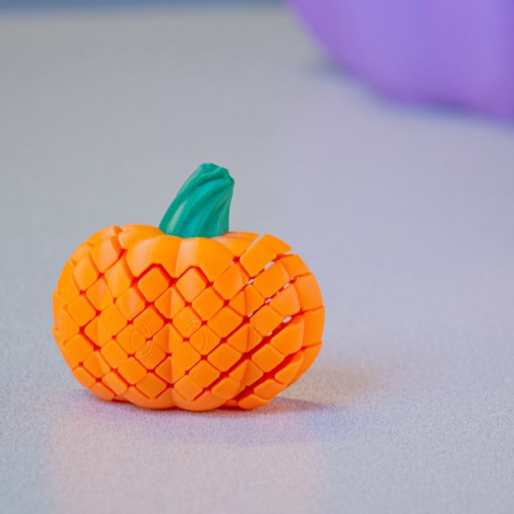 3D Printable Fidget Pumpkin by Bearded Printer