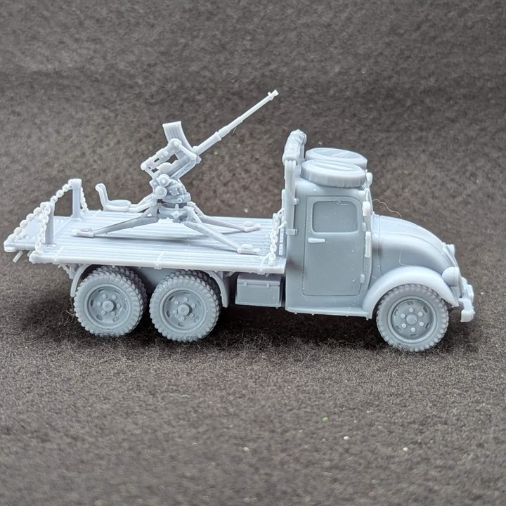 3D Printable Tatra 82 truck (6x6) with 20mm machine gun vz.36 (Oerlikon ...