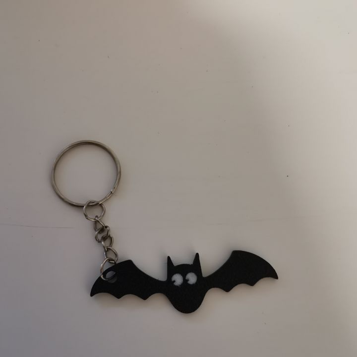 3D Printable Bat multicolor keychain by BT3D&DeusCat