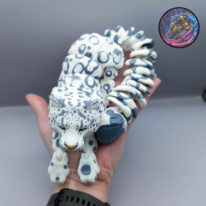 3D Printable Flexi Snow Leopard by Kirsten M