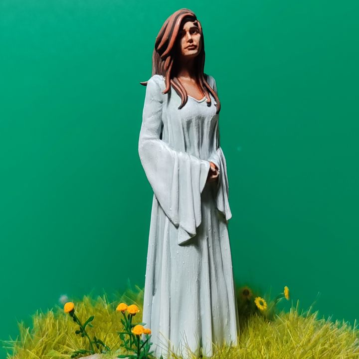 3D Print of FREE STL - Tree Elf Lady by carstensacher