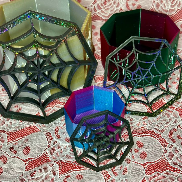 3D Printable Spider Trinket Box by Rye Moore