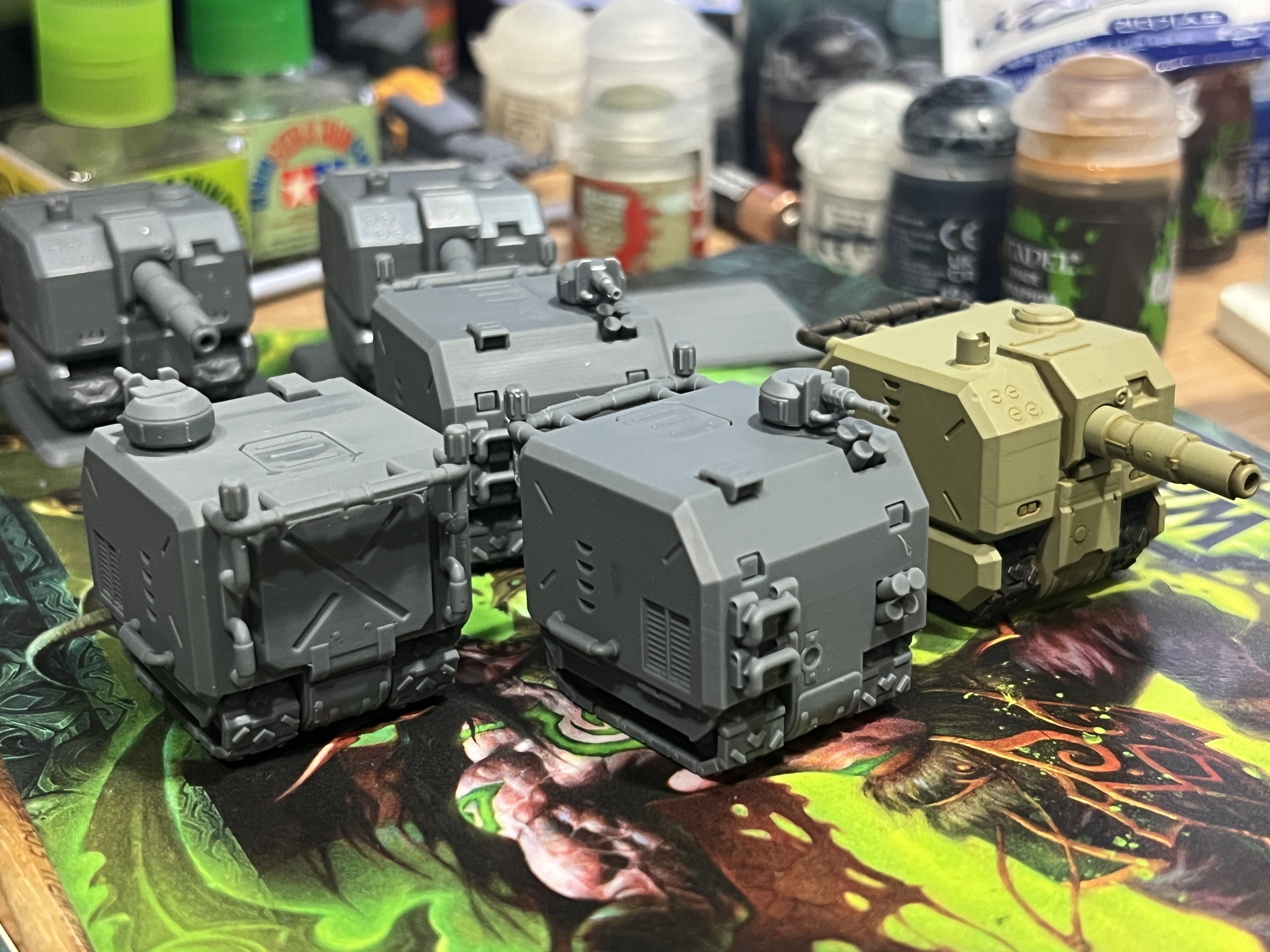 3D Printable [Block Army] Armored Block Carrier by Filamentio