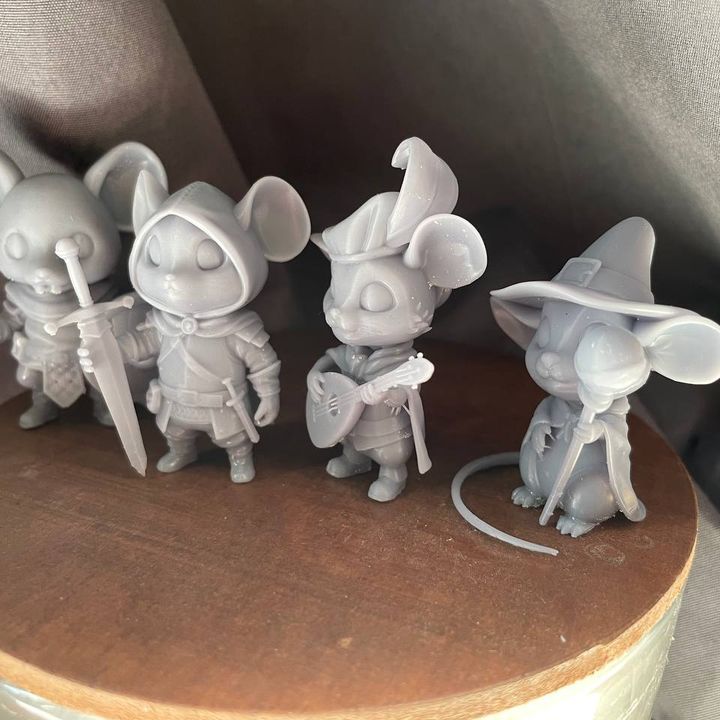 3D Printable Mouse Wizard by Grass Hopper