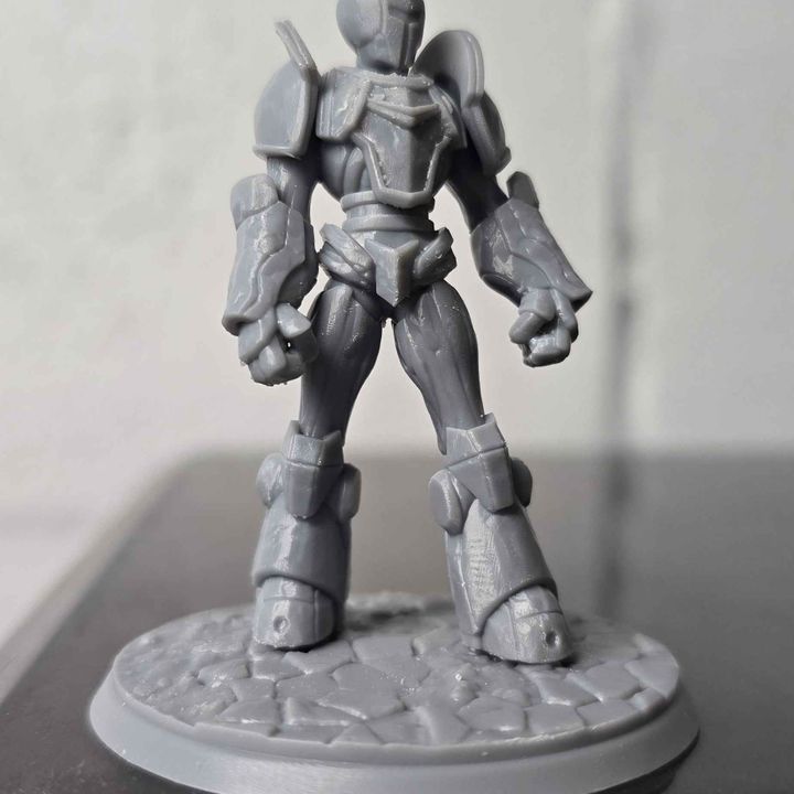 3D Printable Guardian Construct (Pre-Supported) by Roll and Craft