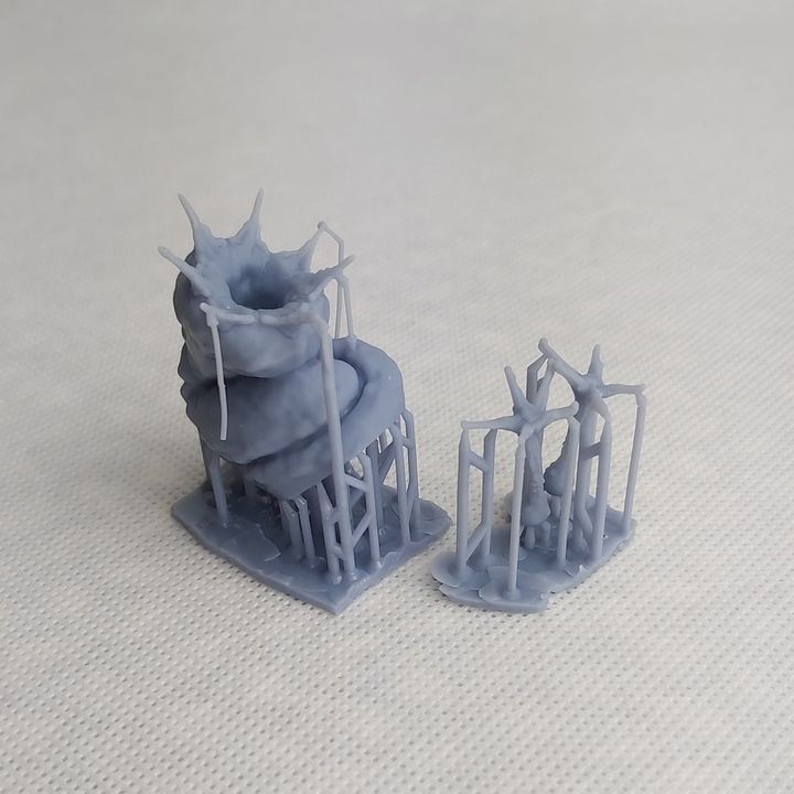 3D Printable Swamp Worm Flower by Sculpting George