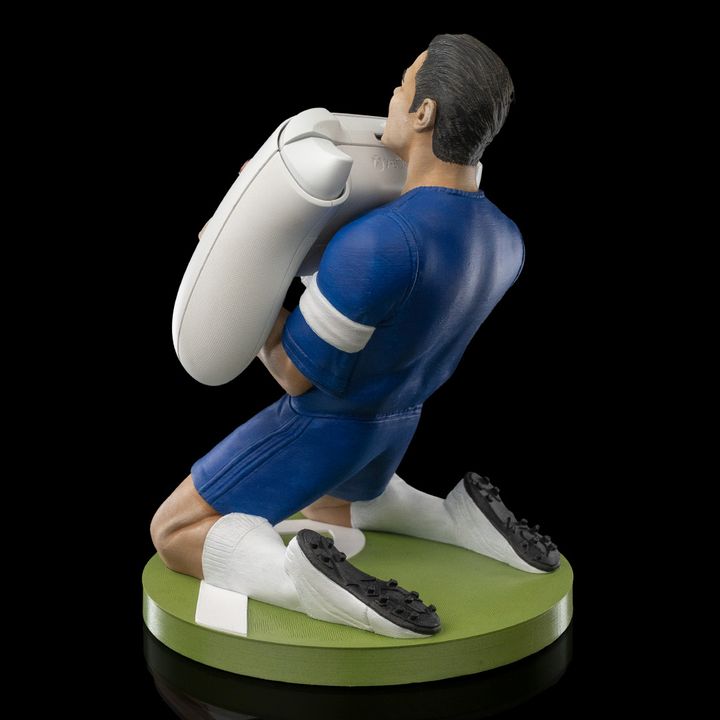 3D Printable Victory Pose Controller Holder by Stlflix