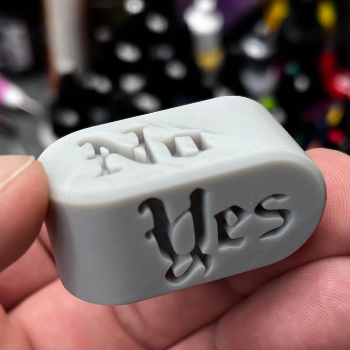 3D Printable Two-Sided Die by Adam Shamblin