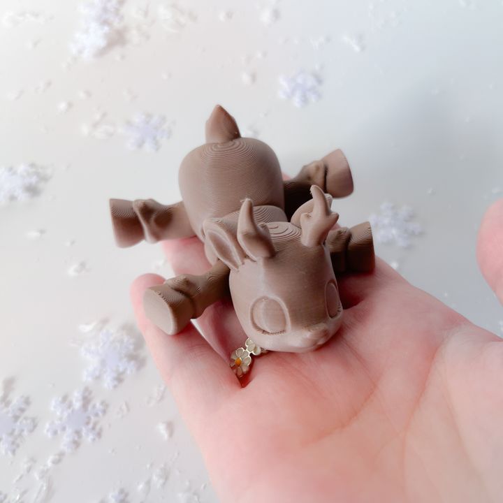 3D Printable Deer Flexi and Sleigh by Layersingreen