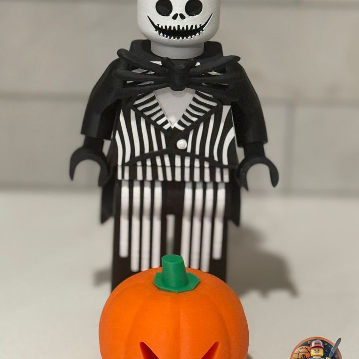 3D Printable Skeleton King Brick by Walter's World 3D