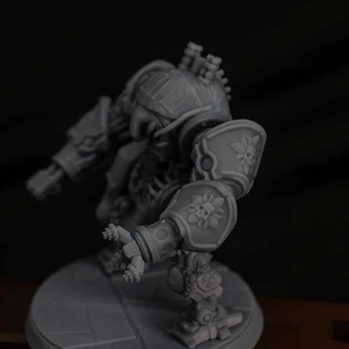 3D Printable Redemption Engine + weapons (modular) by Immaterium God ...