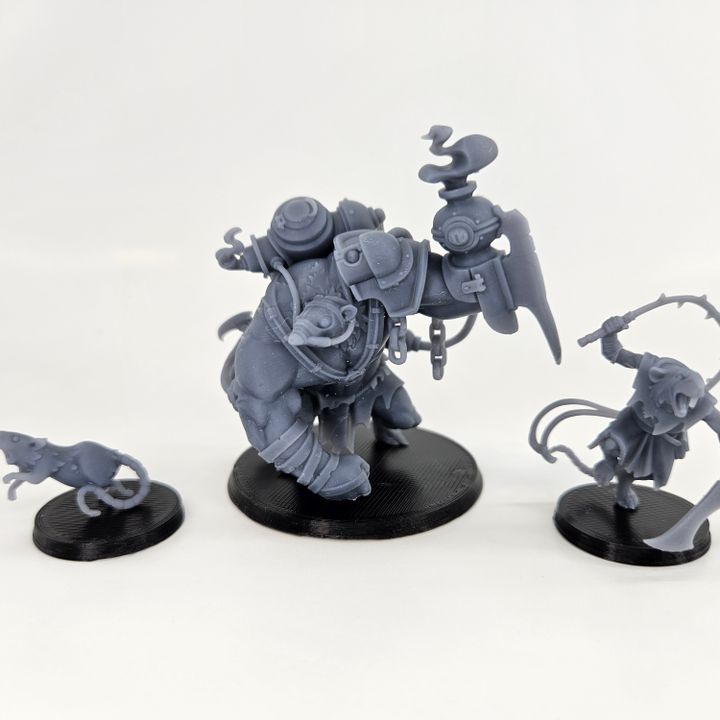 3D Printable Modular Ratfolk Raider by Manuel Boria