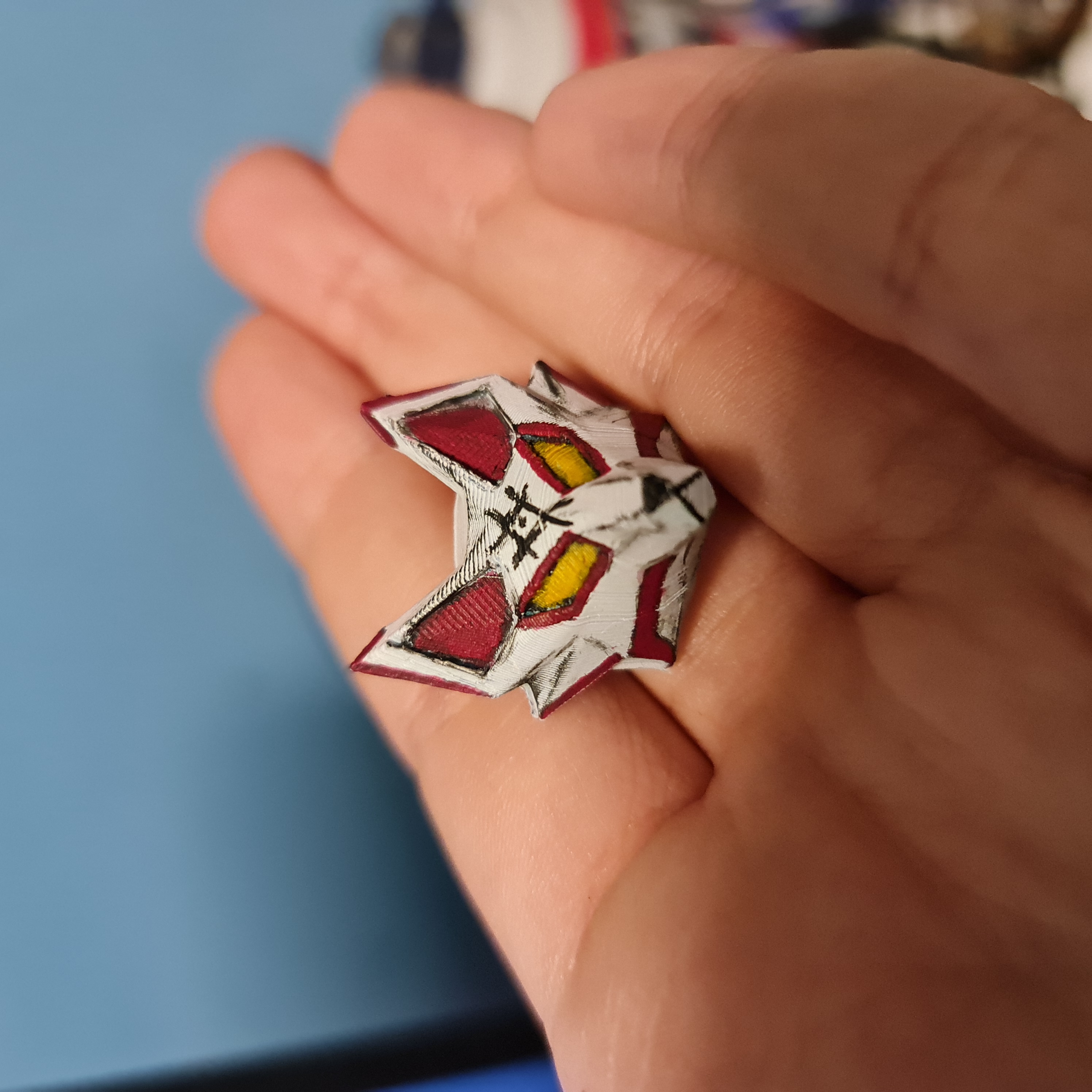 3D Printable Low poly Kitsune Pin by Arcane Whiskers