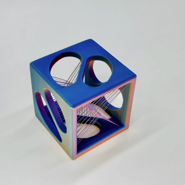 3D Printable Desktop Cube String Art by ENIQUE3D