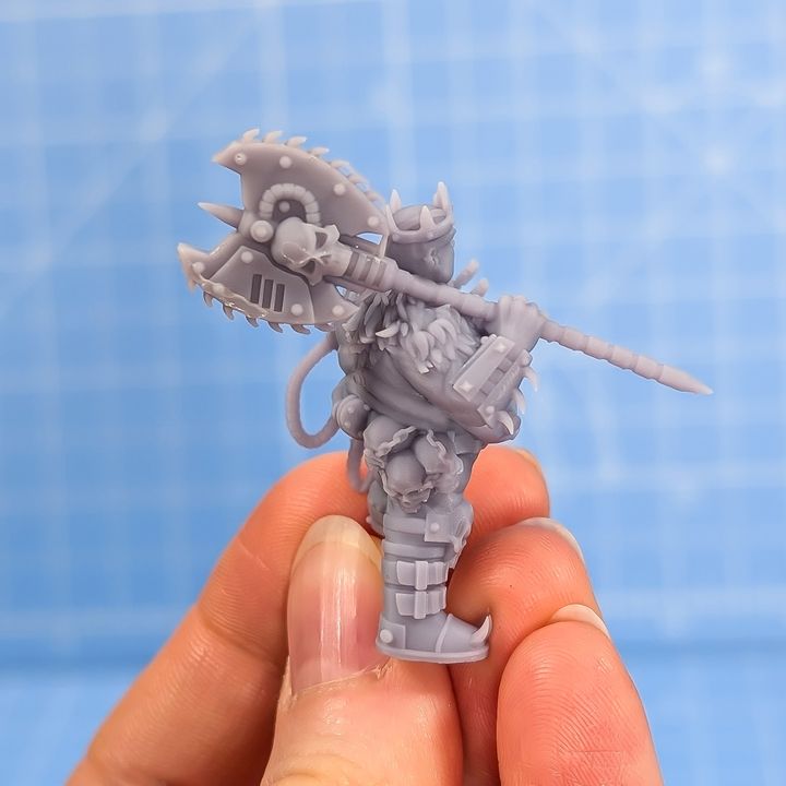 3D Printable Master of Chains - Flesh Guild by Print Minis