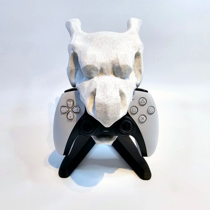 3D Printable Charizard Skull Controller / Headset Stand by Fillifuu