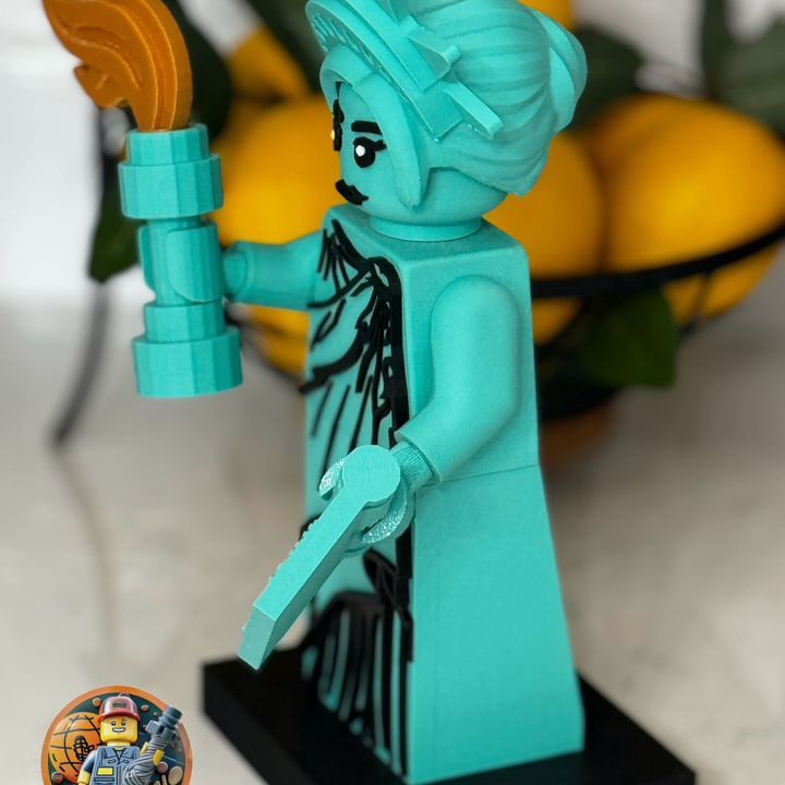 3D Printable Statue of Liberty Brick by Walter's World 3D
