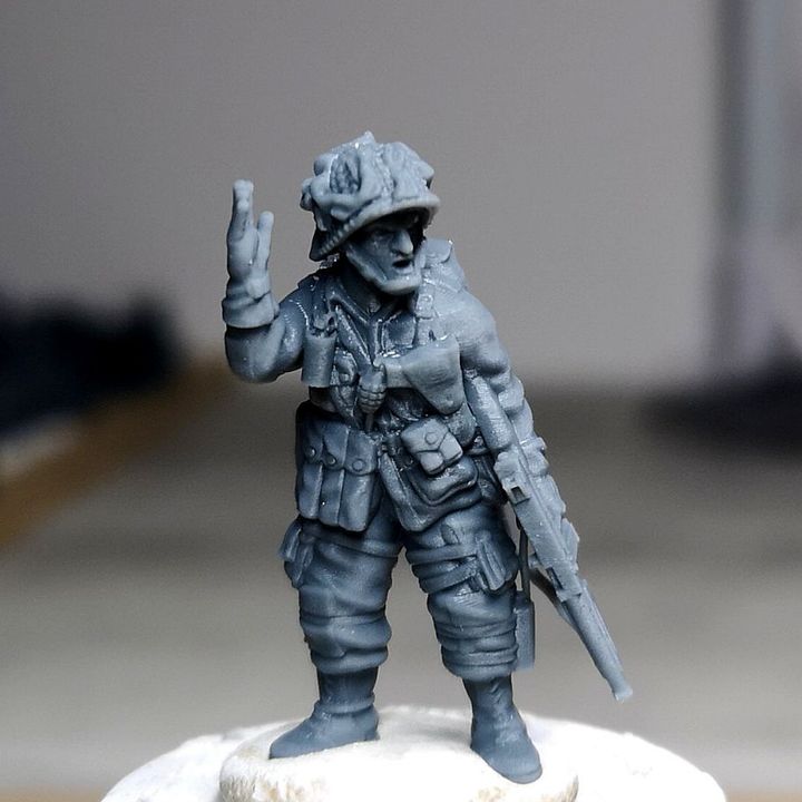 3D Printable WW2 28mm US PARATROOPER OFFICER/NCO ADVANCE SIGN (MODUL ...