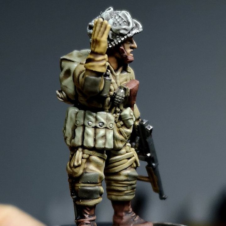 3D Printable WW2 28mm US PARATROOPER OFFICER/NCO ADVANCE SIGN (MODUL ...