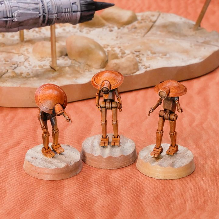3D Printable Worker Droids Miniatures by Kathy Millatt Modelling
