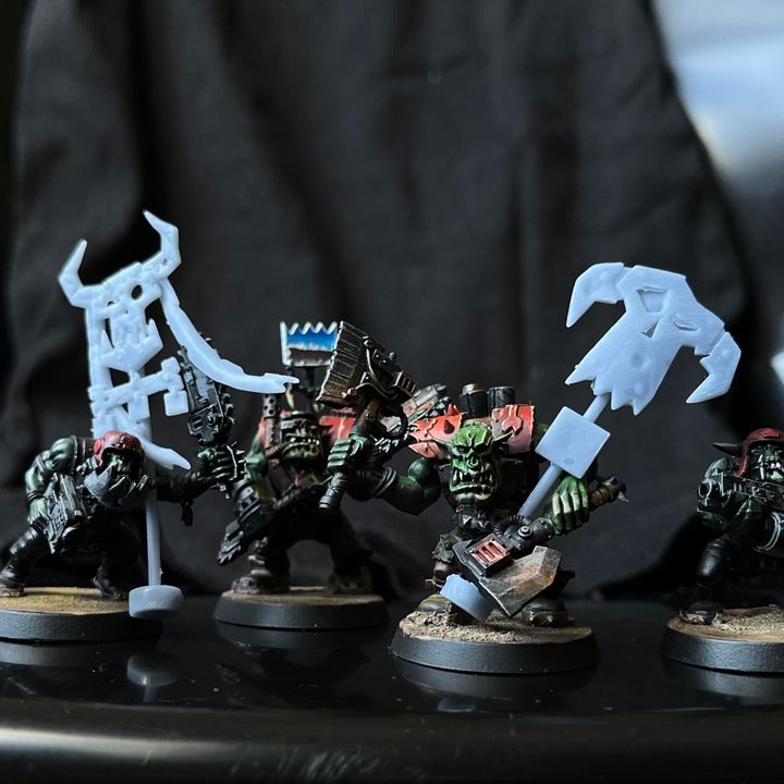 3D Printable ork banners by UV minis