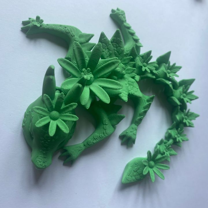 Descargar Radiant Daisy Articulated Dragon - 3MF / STL / OBJ de Cory