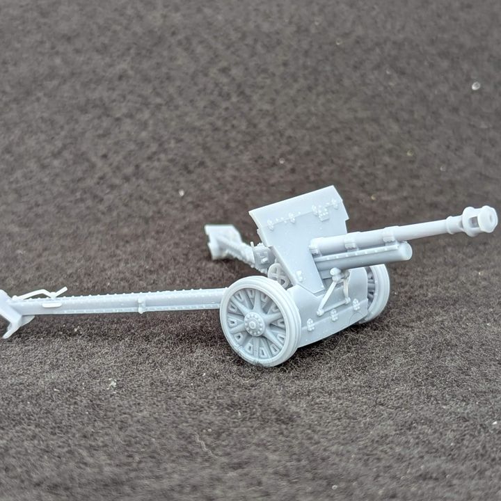 3D Printable 10.5cm Haubits m/40 howitzer (Sweden, WW2) by Wargame3d