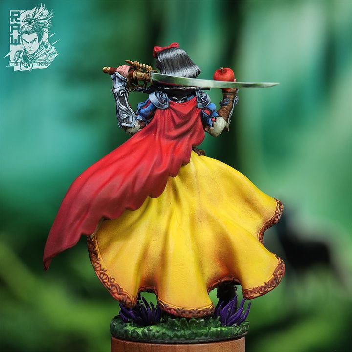 3D Printable Bianca - Snow White miniature by Ronin Arts Workshop