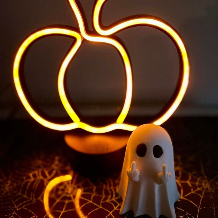3D Printable rude middle finger ghost by Aaron Shoaf