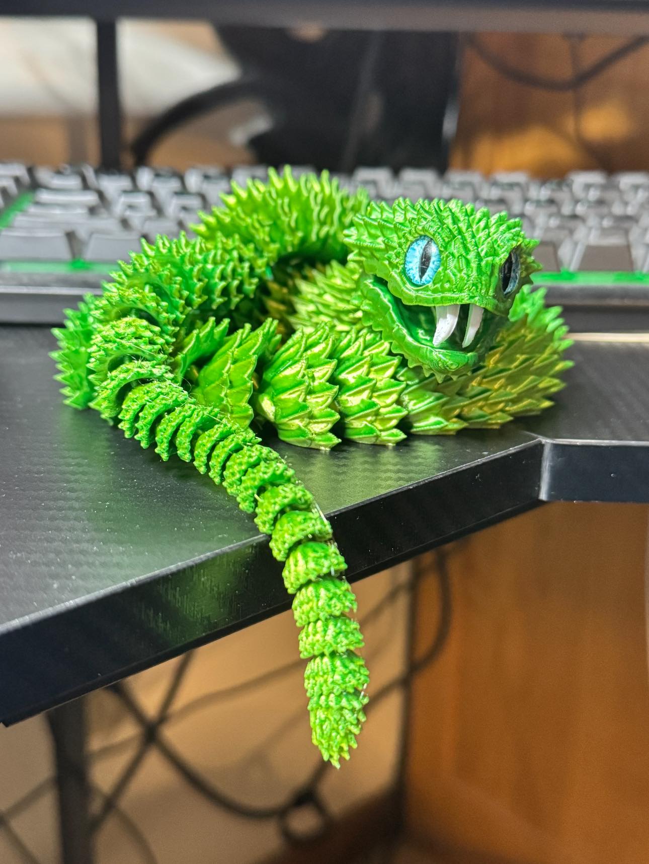 3D Printable Bush Viper - Glass Eyed Articulated Dragon Snake by RAKI-BOX