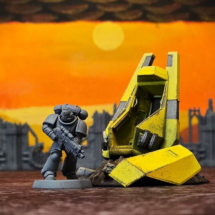 3D Printable Space Marine Drop Pod by BadgersArmoury