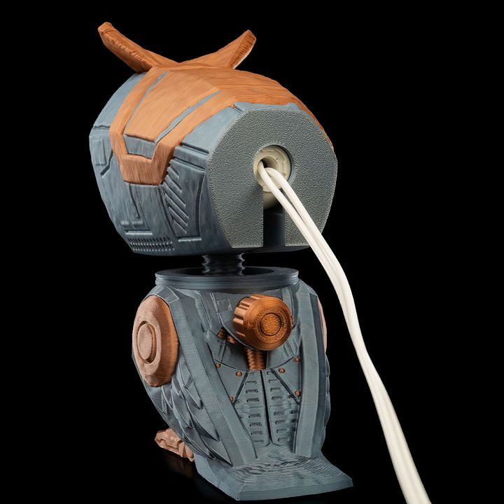 3D Printable Mecha Owl - Table Lamp by Stlflix