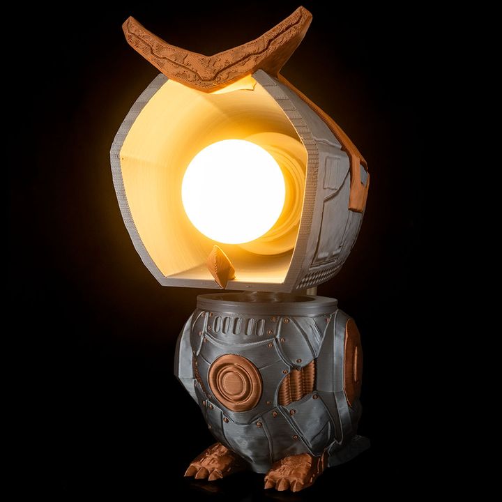 3D Printable Mecha Owl - Table Lamp by Stlflix
