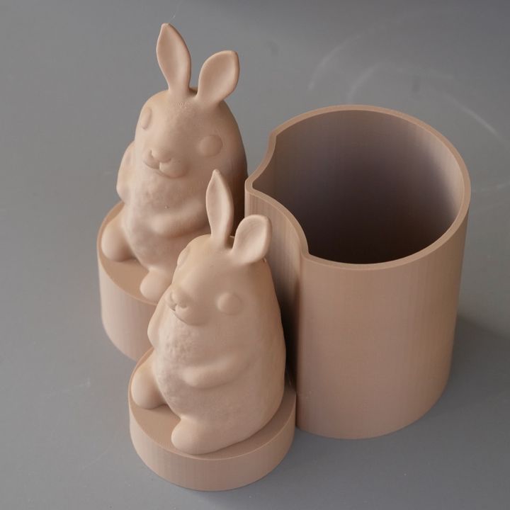 3D Printable Rabbit pen holder by Philippe Barreaud