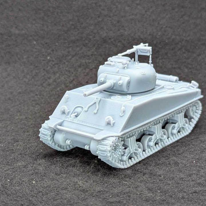 3D Printable Sherman M4A3 105/76mm (howitzer version) (US, WW2) by ...