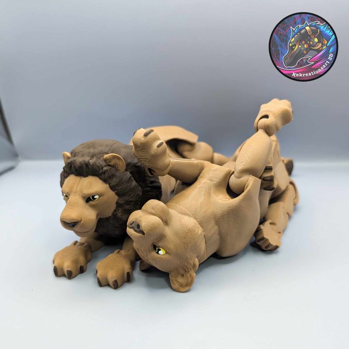 3D Printable Flexi Lions by Kirsten M