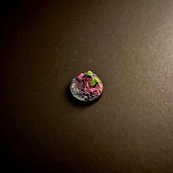 3D Printable TYRANIDS Bases and Toppers for your Miniatures by Warg'Name