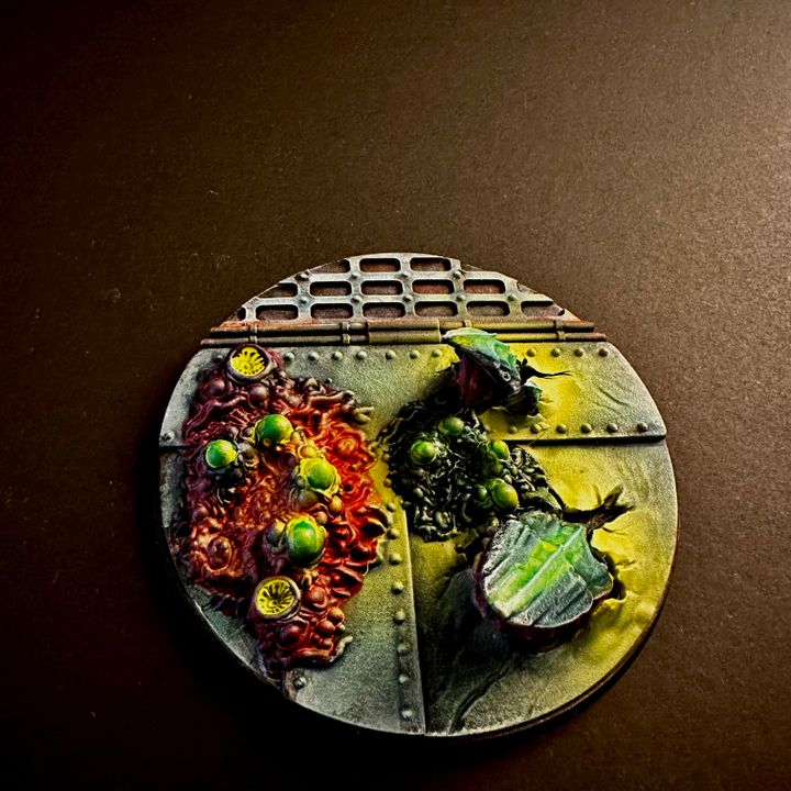 3D Printable TYRANIDS Bases and Toppers for your Miniatures by Warg'Name