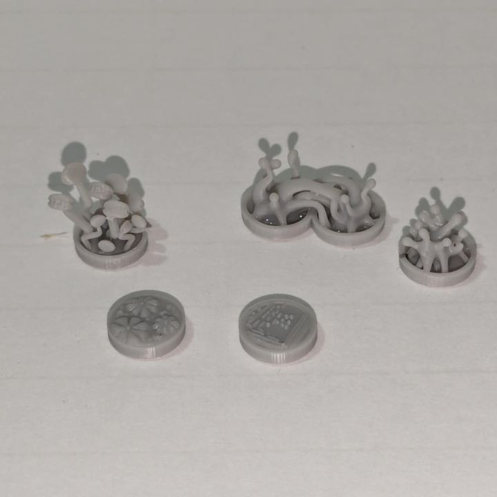 3D Printable 32mm Sci-Fi Petri Dishes: Alien Lifeforms and Genetically ...