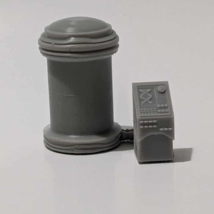 3D Printable 32mm Containment Pod Scatter Terrain with Console : Sci-Fi ...