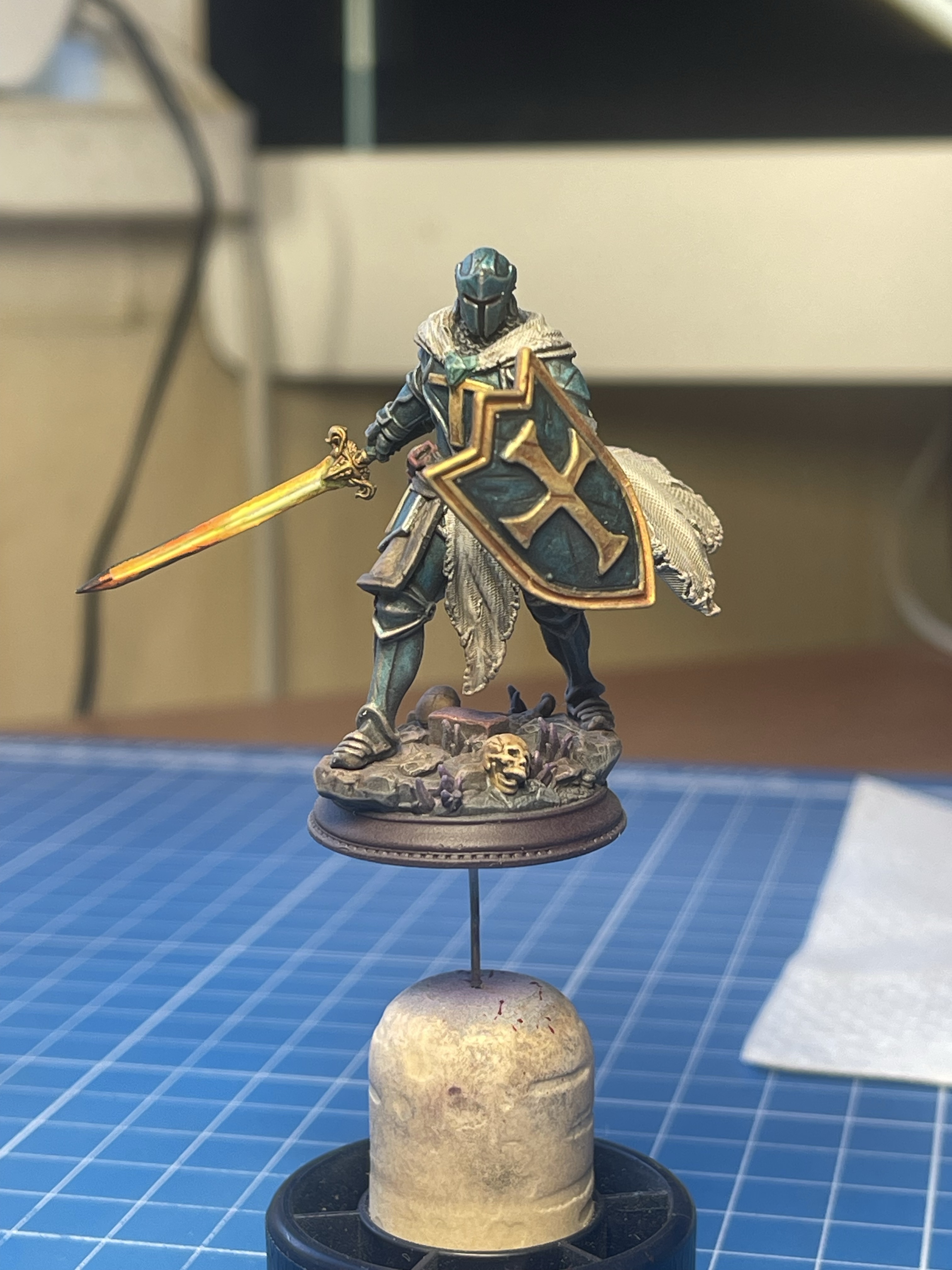 3D Printable Cursed Paladin of Vengeance - Leopold the Undying by DM Stash