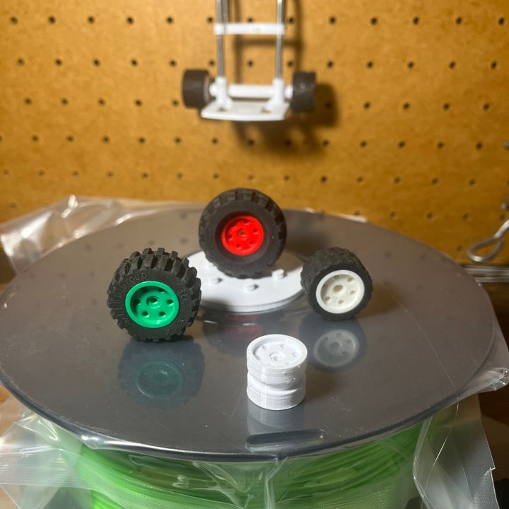 3D Printable Lego Wheel by Elian Briceno