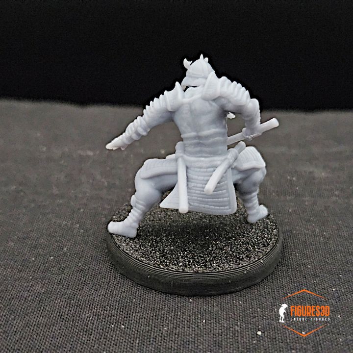 3D Printable samurai- pose 4 by Figures3d