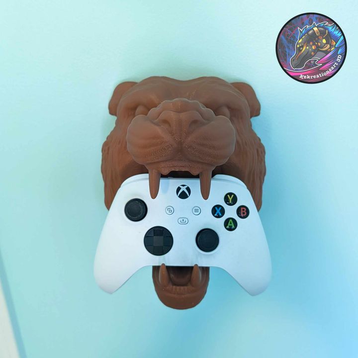 3D Printable Tiger Controller Holder by Kirsten M