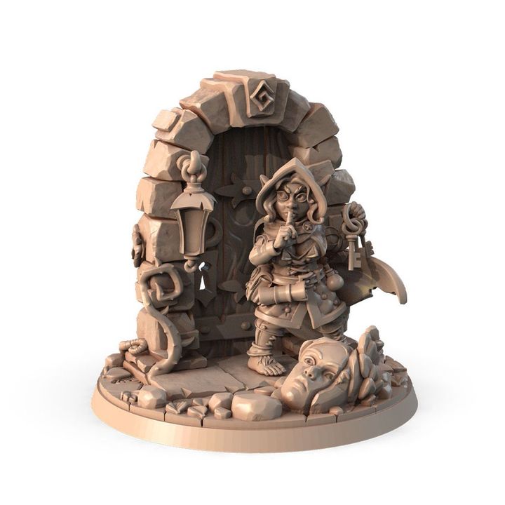 3D Printable Meryl, Halfling Thief with Keys by Signum Workshop