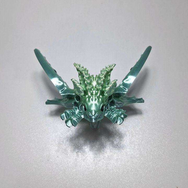 3D Printable Luna Dragon! (flexi, print-in-place, single stl file) by ...