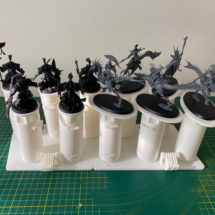 3D Printable Rotating painting handle for miniatures - no additional ...