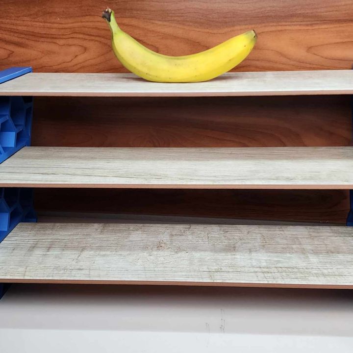 3D Printable Tile Risers for craft shows and displays by Ryan Cozart