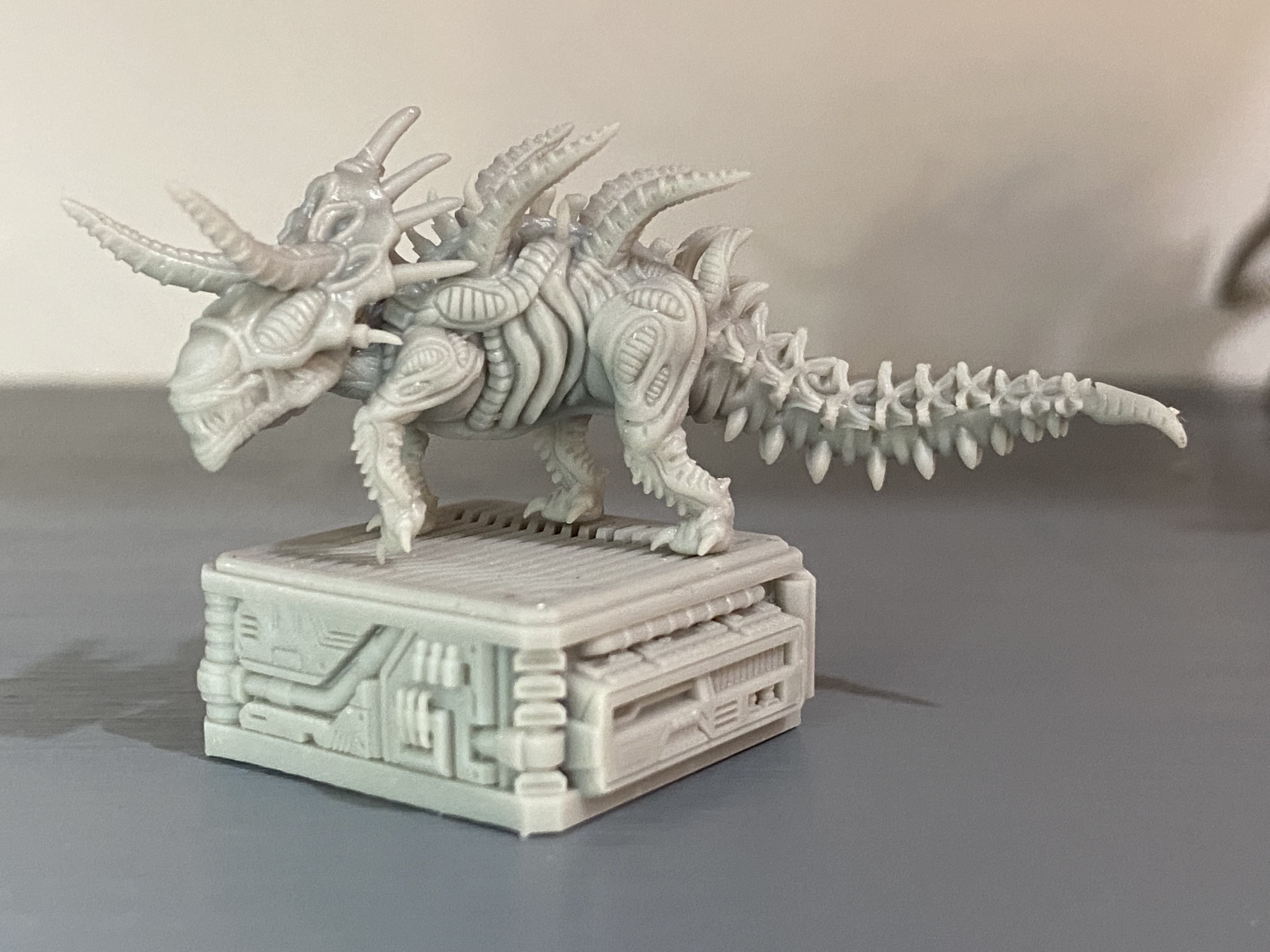 3D Printable XENO OUTRAGEOUS by PAPSIKELS MINIATURES