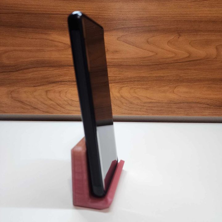 3D Printable Phone Wedge by Ryan Cozart